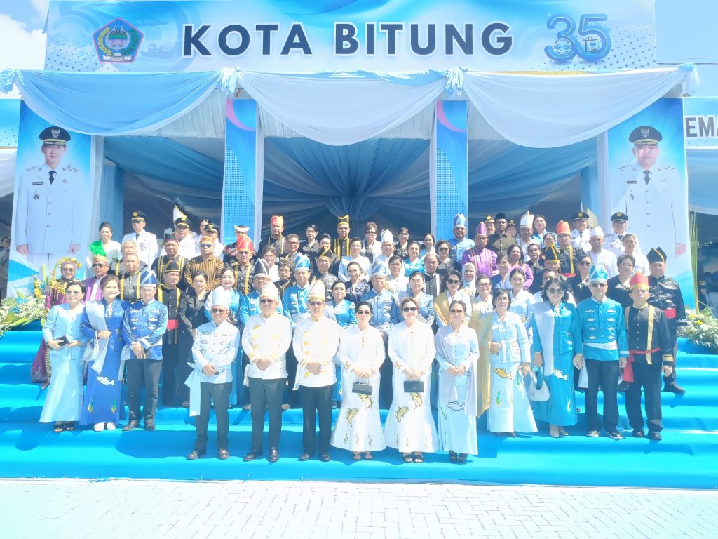 Wali Kota Hengky Honandar Pimpin Upacara Peringatan HUT Kota Bitung Ke ...